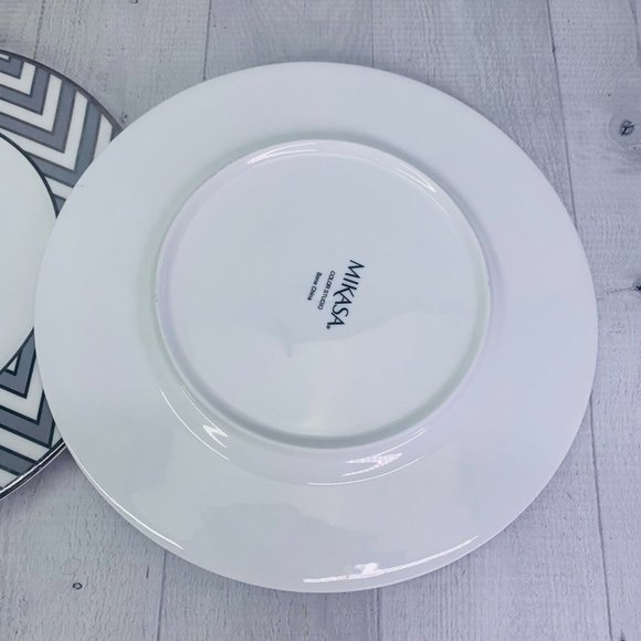 Mikasa | Dining | Mikasa Color Studio Gray Platinum Zig Zag Salad Lunch ...